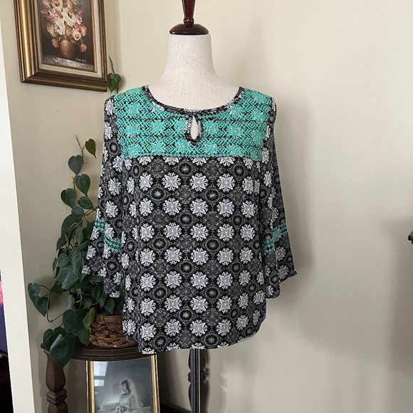 THML | Tops | Thml Black White Teal Blouse Sz S New | Poshmark